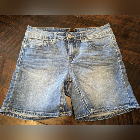 Seven7 | Shorts | Seven 7 Denim Shorts | Poshmark